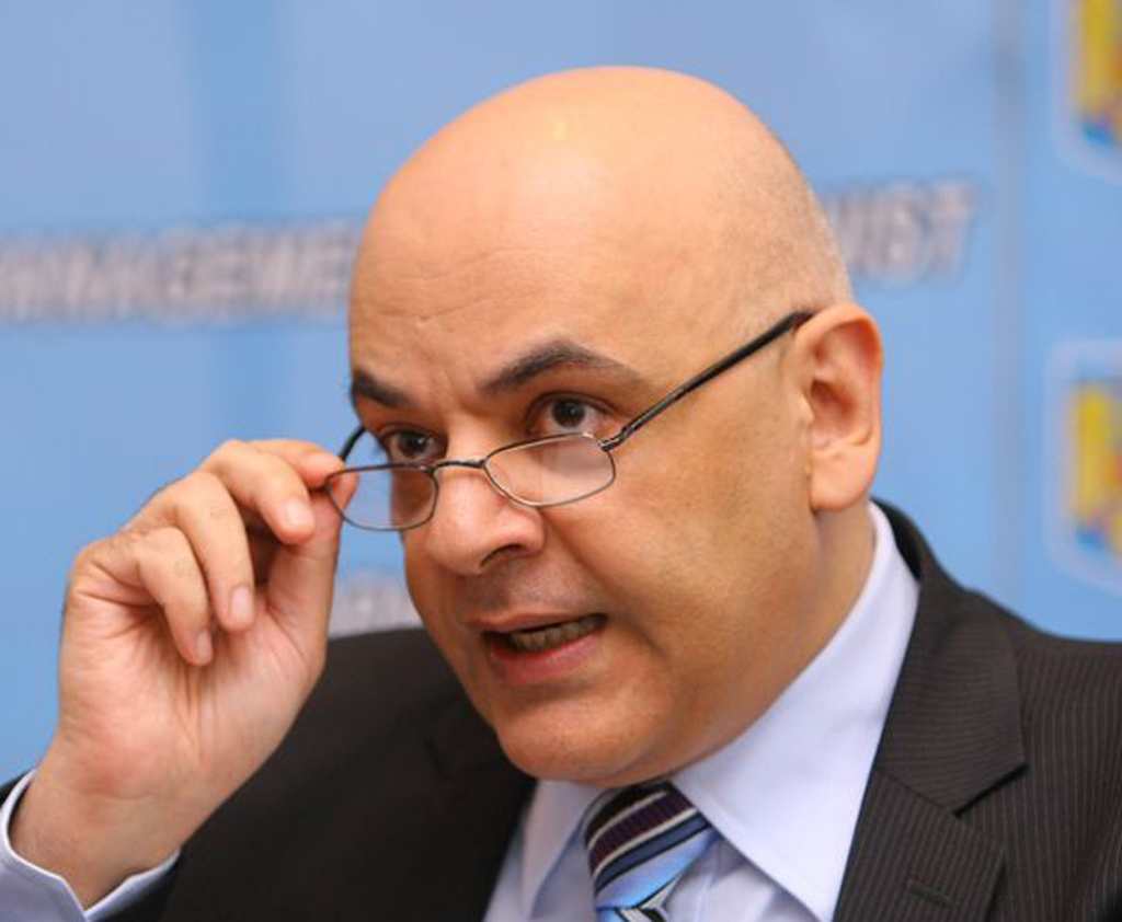 Raed Arafat nu recomandă concediile în străinătate - Bihor Just