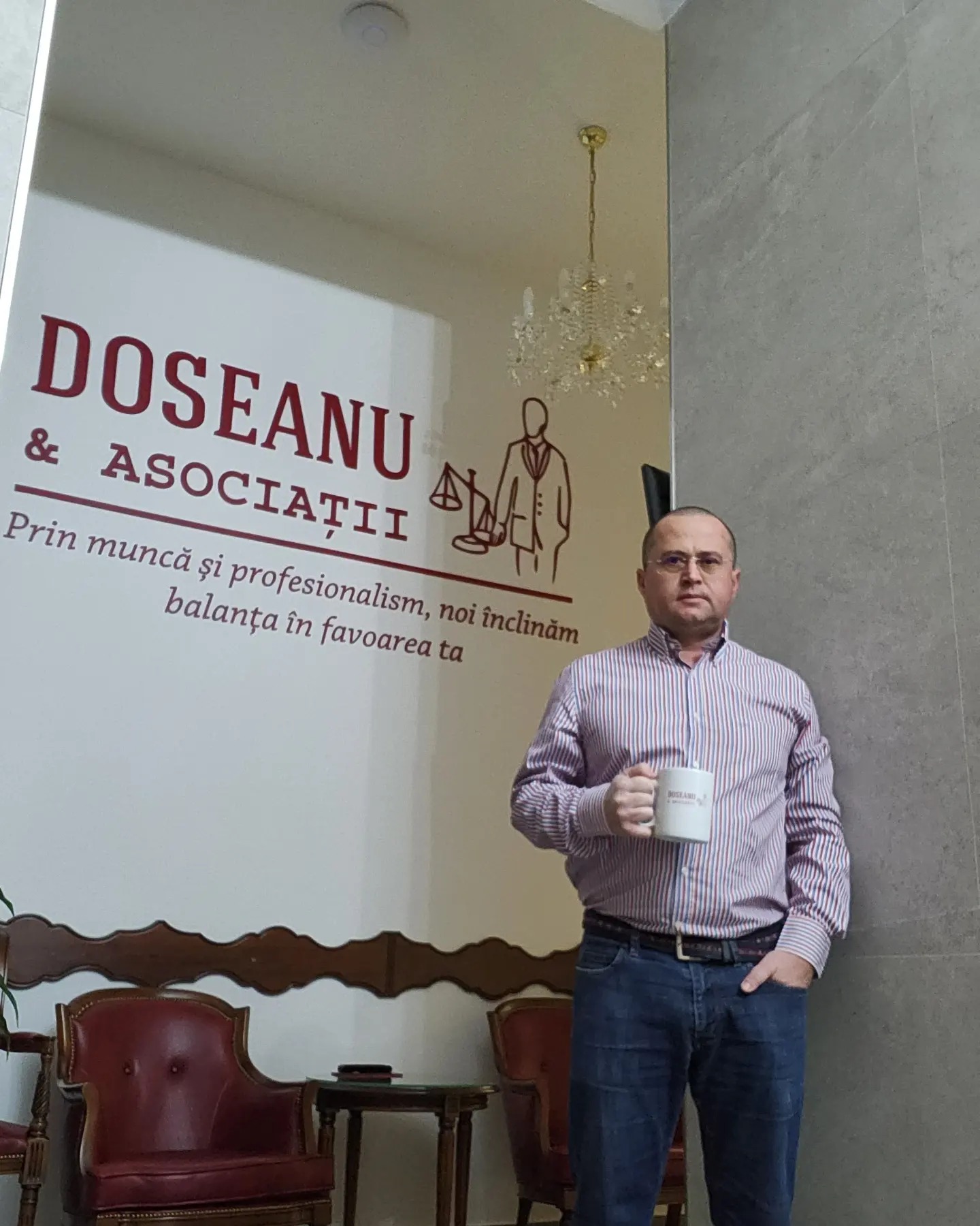 Biroul unui celebru avocat din Oradea, gazda starurilor cinematografiei ...