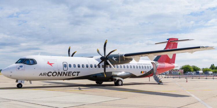 Cea mai nouă companie aeriană românească, AirConnect, a început ...