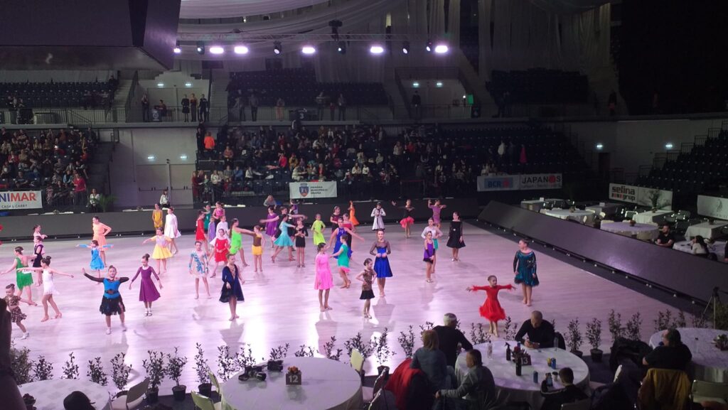 GALERIE. Oradea, capitala dansului. La Oradea Arena concurează și o ...