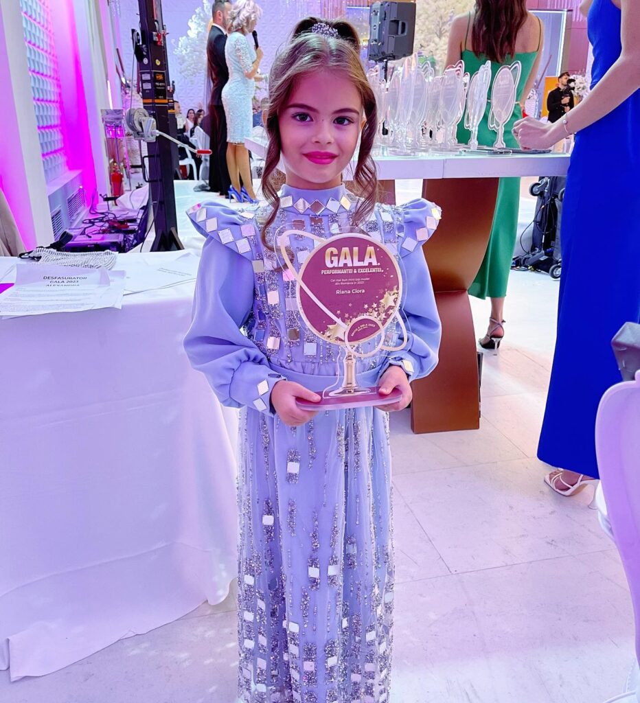 GALERIE. Orădeanca Riana Ciora, “Cel mai bun mini topmodel din România ...